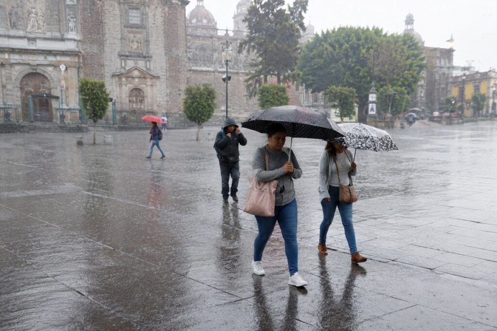 SMN prevé lluvias intensas en Veracruz, Oaxaca y Chiapas